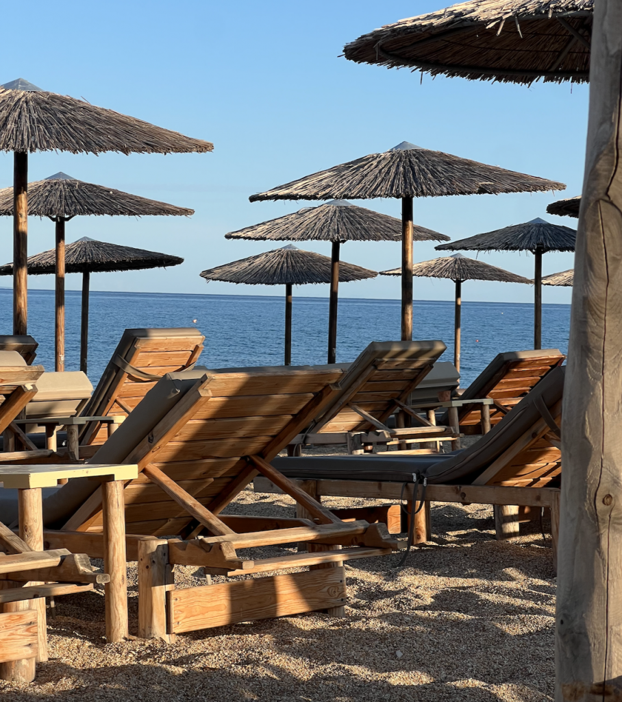 holiday hopping... | e. Allen Boutique